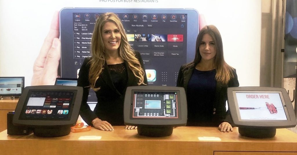 Why Hire a Booth Hostess for CES? 5 Steps to Successful CES